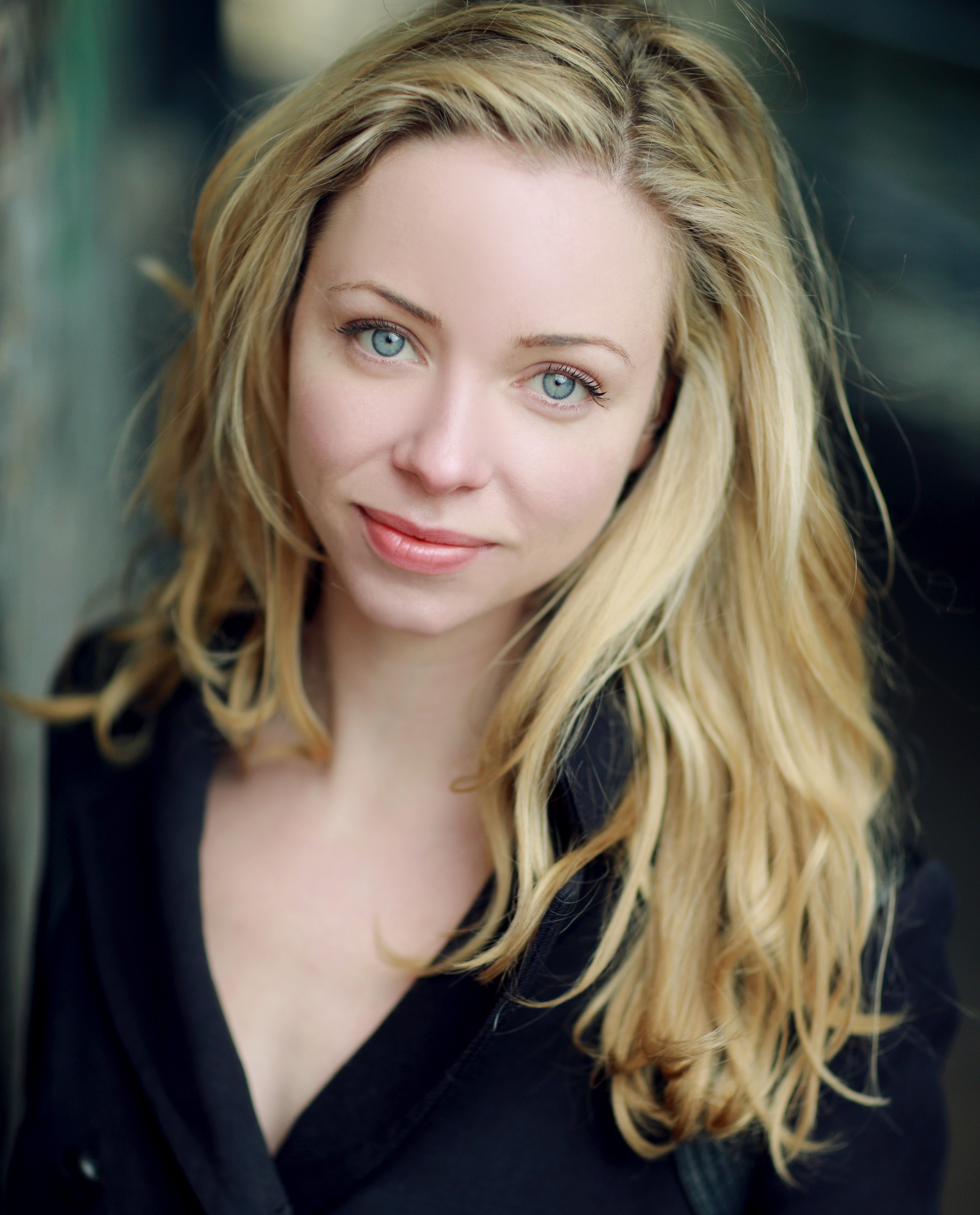 Audition & Hire British Voiceover Artist Antonia Kinlay at VoicesUK ...